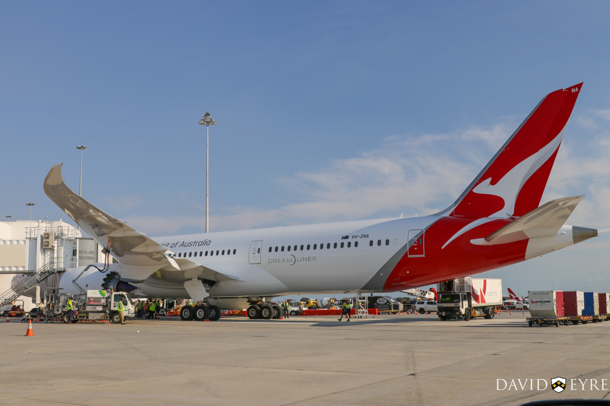 Qantas Boeing 787-9 Dreamliner first visit to Perth: 1 – 2 November ...