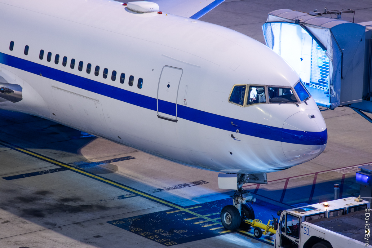 N767A Boeing 767-2AX ER (MSN 33685/903) of Saudi Aramco at Perth ...