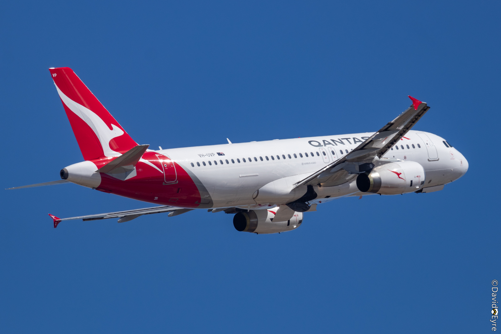 VH-UVP Airbus A320-232 (MSN 2604) of QantasLink, named ‘Silver Hakea ...