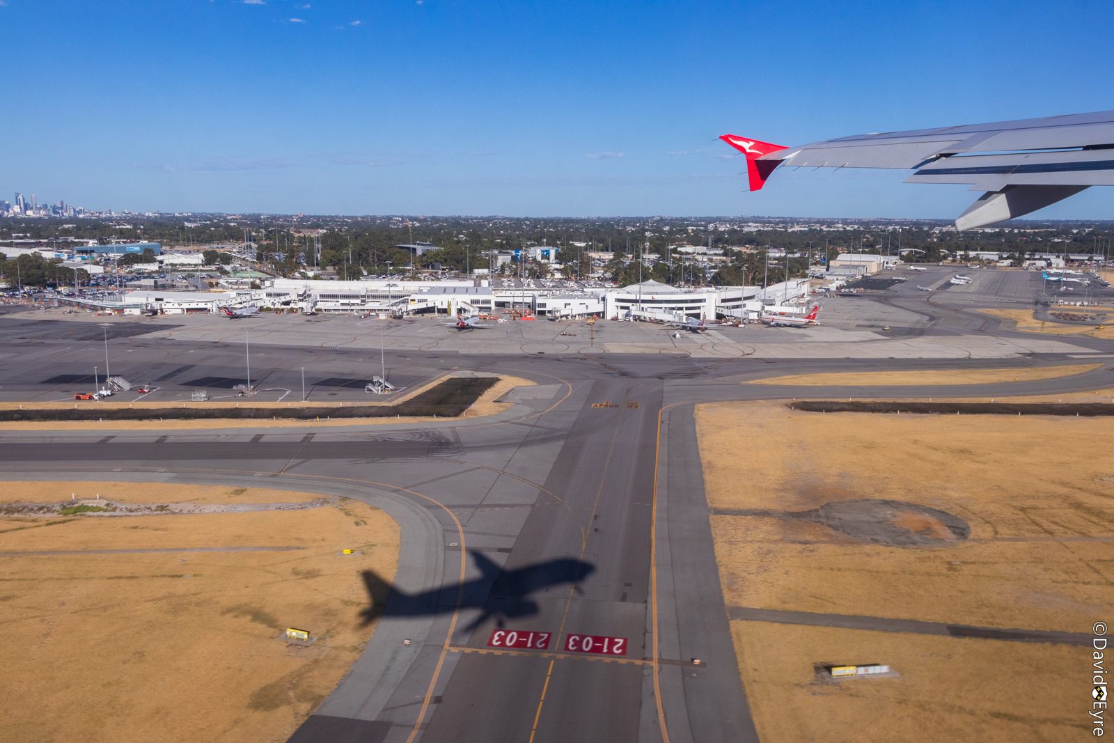 Terminals 3 and 4, General Aviation apron seen from aboard VH-VQS ...