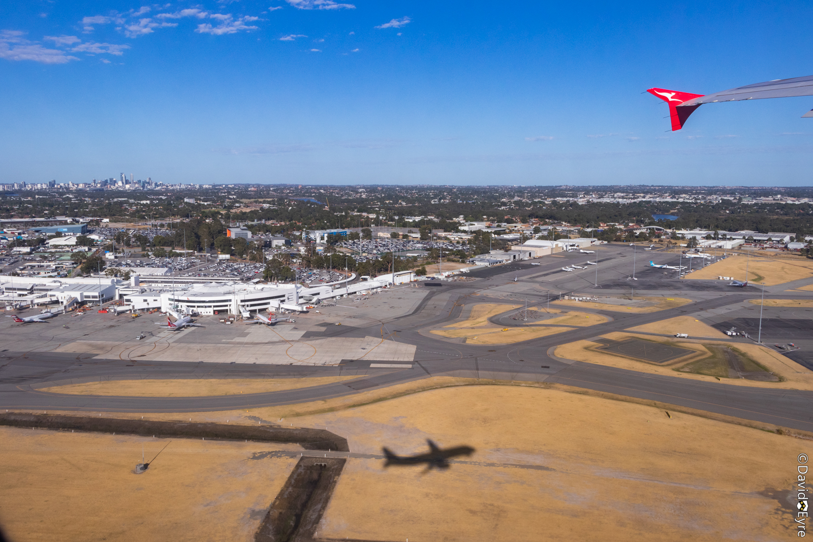Terminals 3 and 4, General Aviation apron seen from aboard VH-VQS ...