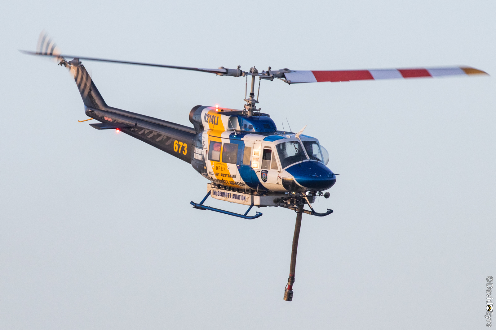 N214LJ/HELITAK 673 Bell 214B-1 BigLifter of McDermott Aviation, at Lake ...