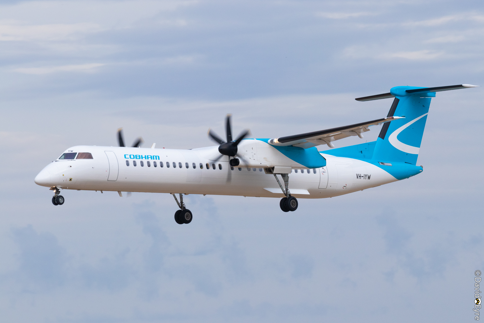 VH-IYW Bombardier DHC-8-402Q Dash 8Q-400 of Cobham Aviation, at Perth ...