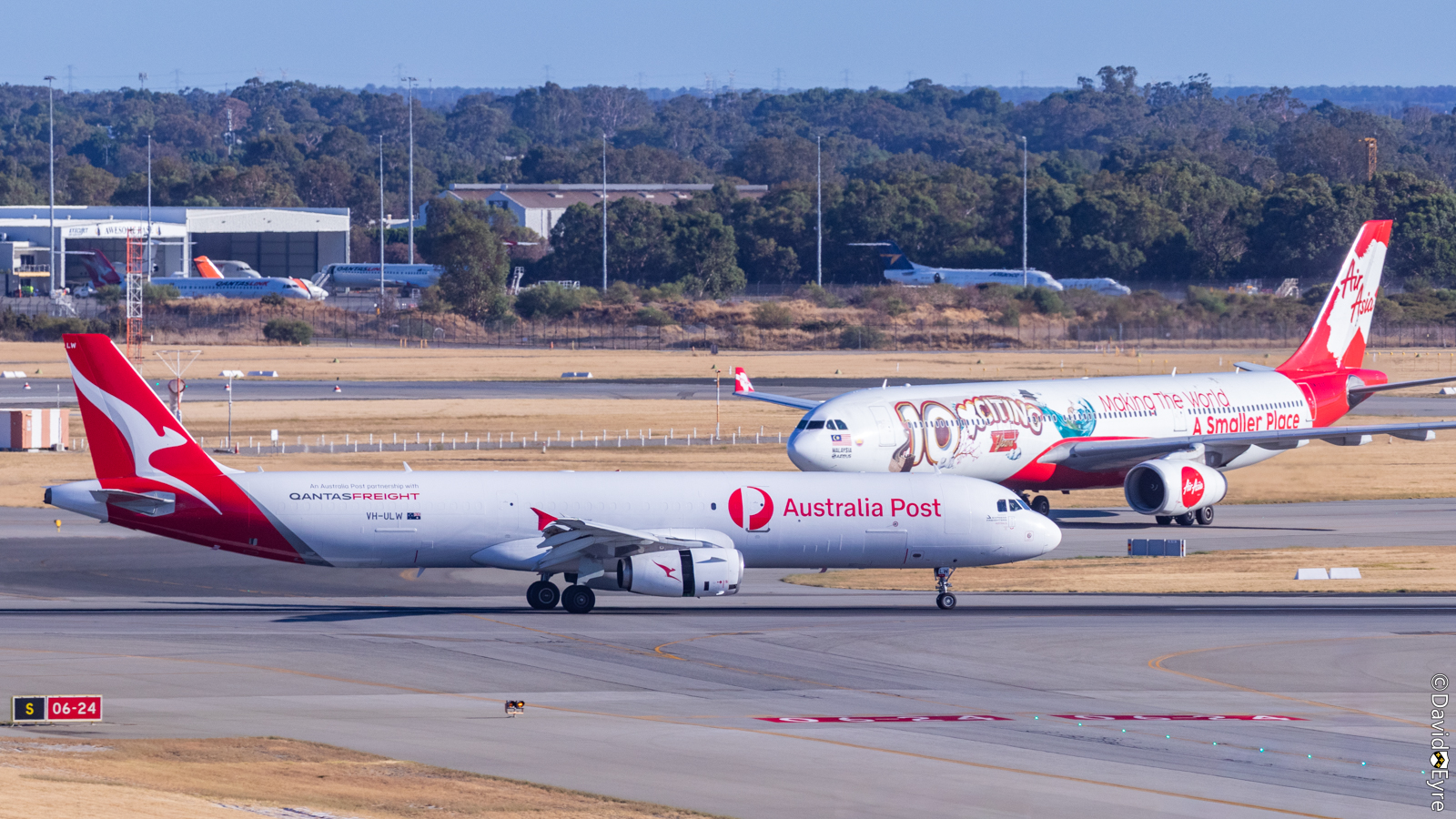 VH-ULW Airbus A321-231P2F of Qantas Freight (Express Freighters ...